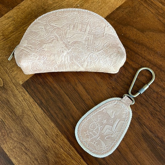 Bags | Beautiful 8s Vintage Embossed Leather Coin Purse Keychain ...